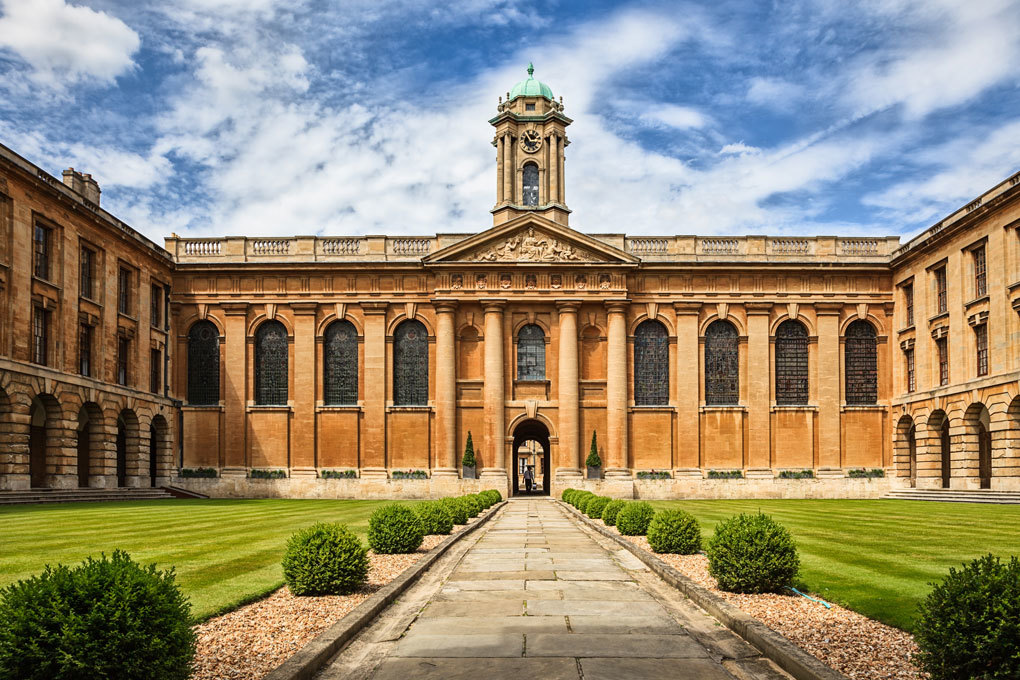 A Comprehensive Guide to Navigating the UCAS Application Process ...